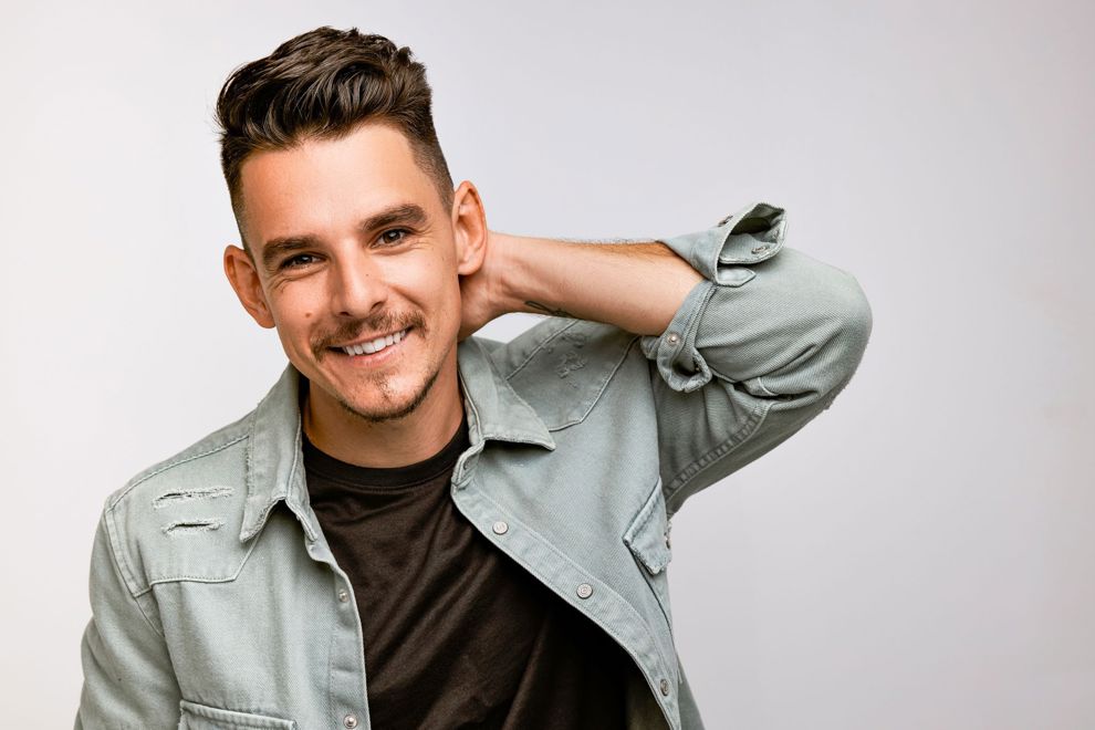 James Johnston Announces Epic 20-Track Debut Album - Kix Country